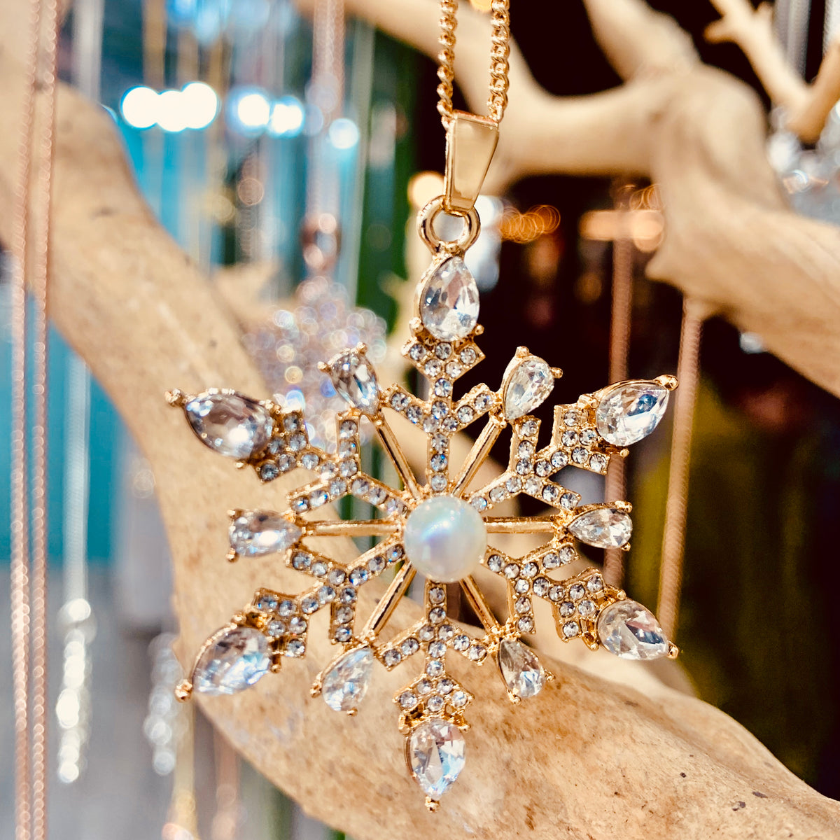 Snowflake Pearl Necklace – LucidNewYork